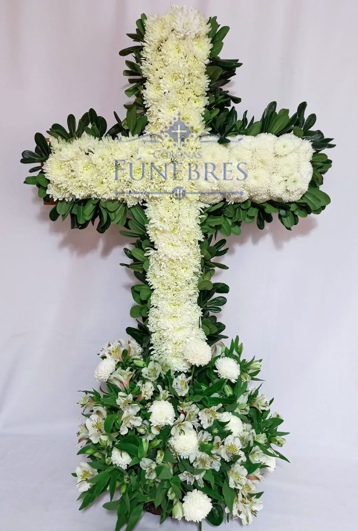 Cruz funeraria económica Blenda - Arreglos funerarios | Coronas ...