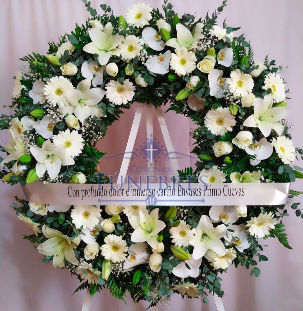 Elegante corona para funeral de orquídeas Baronesa - Arreglos ...